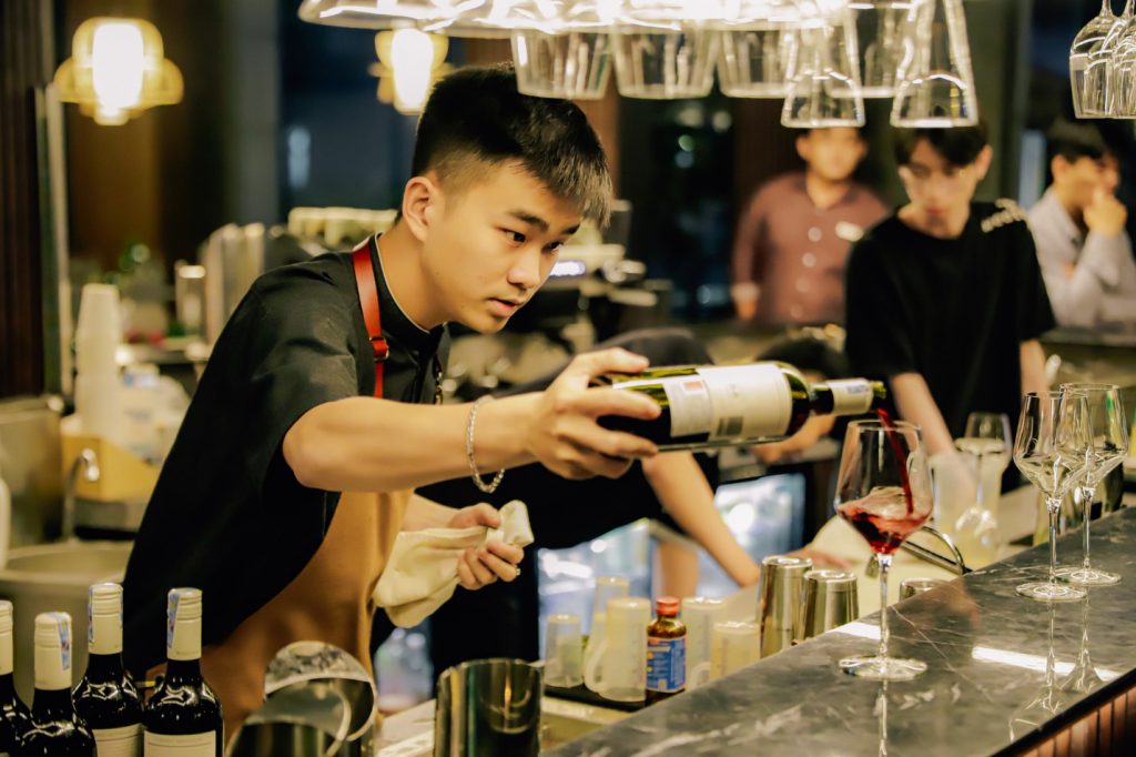 Trải Nghiệm Ẩm Thực Đường Phố Với Sôy Restaurant - Visa Toàn Cầu